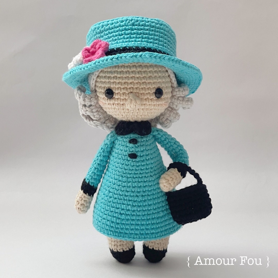 Queen Elizabeth II - Crochet Pattern by {amour Fou} - Etsy