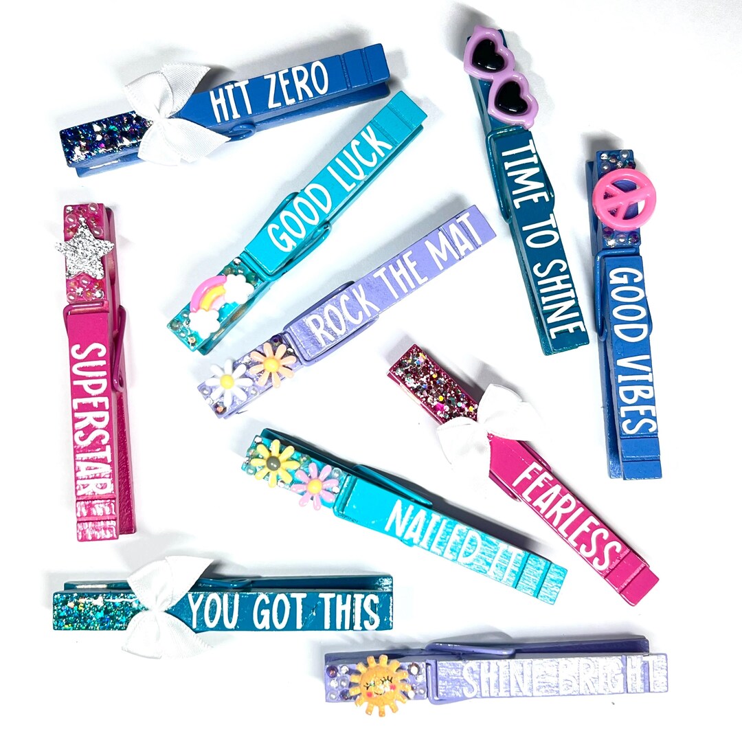 CHEER SPIRIT 10 Cheer Pins, Team Spirit Pins, Good Luck Cheer Pins ...