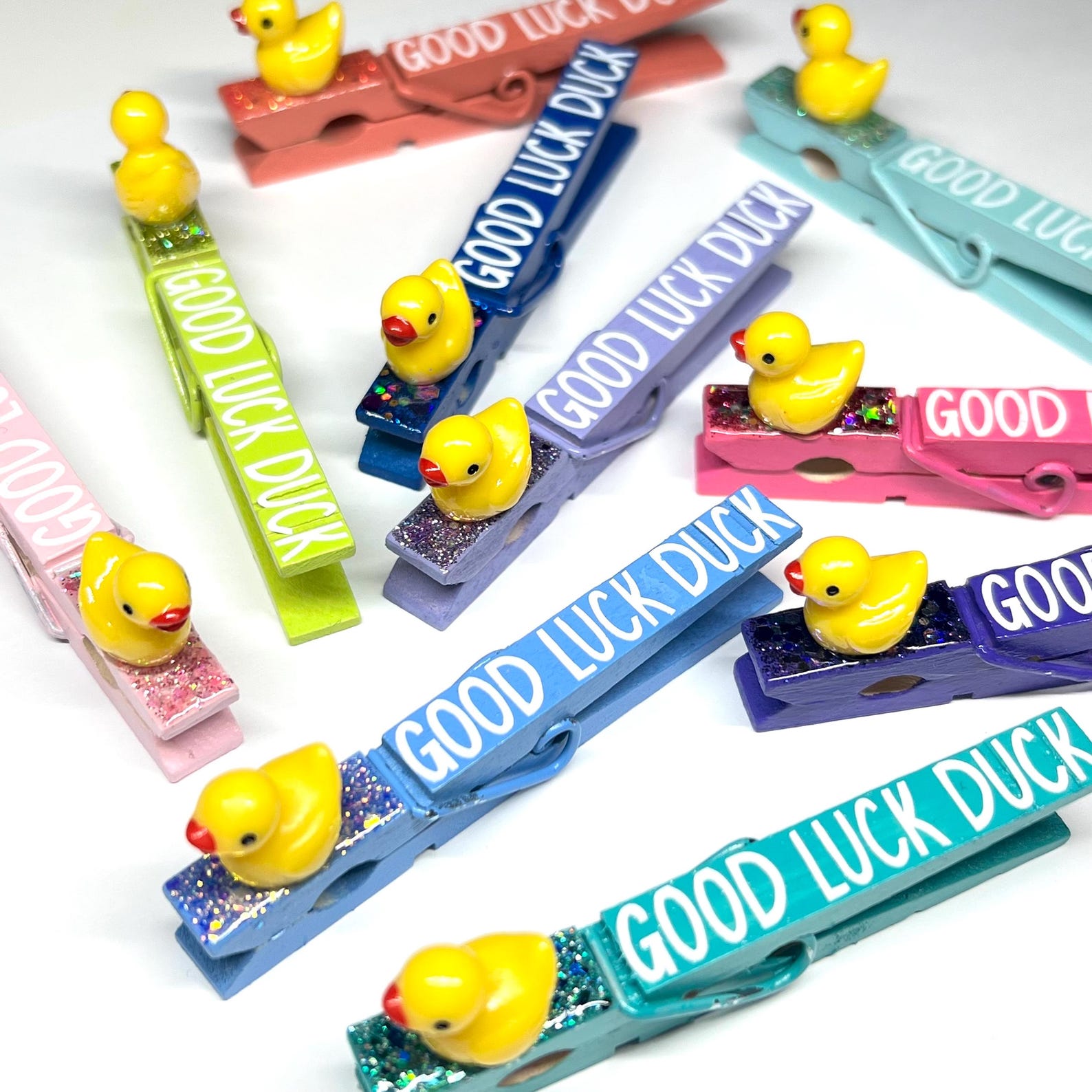 GOOD LUCK DUCK 10 Multi-color Cheer Pins, Team Spirit Pins, Good Luck ...