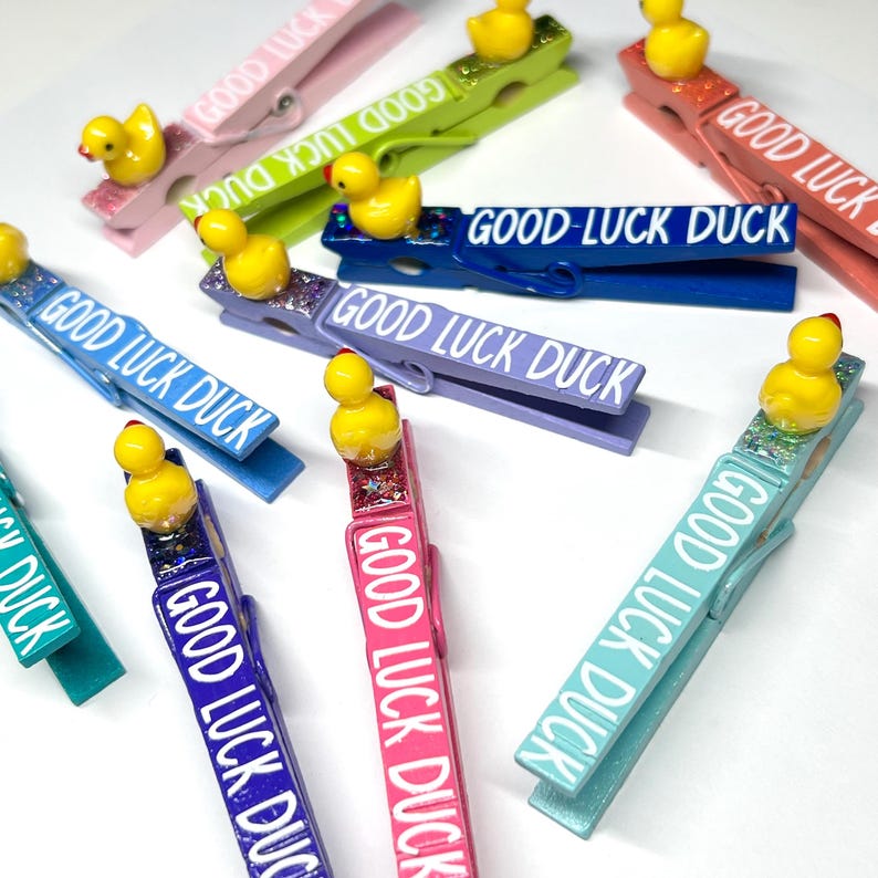 GOOD LUCK DUCK 10 Multi-color Cheer Pins, Team Spirit Pins, Good Luck ...