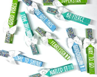 BLUE CHEER SPIRIT 10 Glitter Cheer Pins, Team Spirit Pins, Good Luck ...