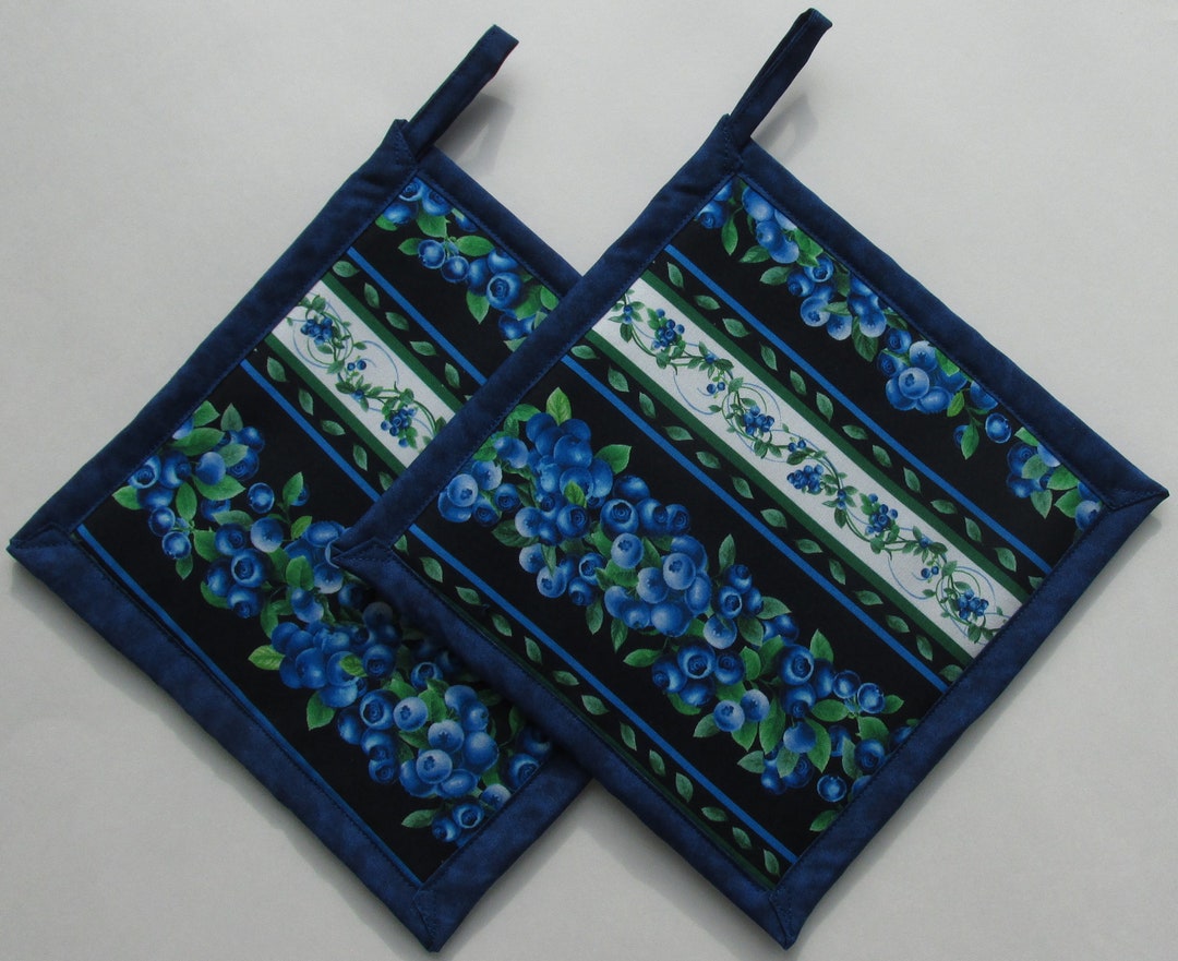 Blueberries Blue Linear Print Potholders, Blueberry Kitchen Theme ...