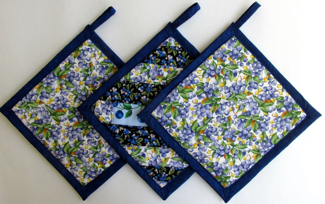 Three Blueberry Potholders, Blueberry Kitchen Theme, Blueberry Kitchen ...
