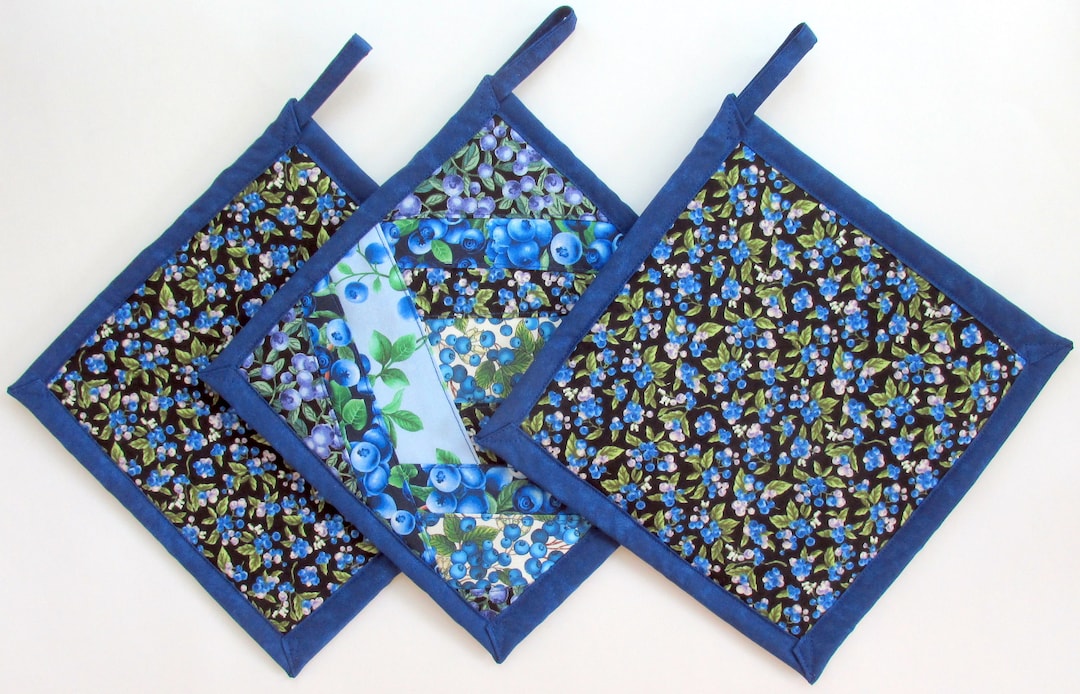 Three Blueberry Potholders, Blueberry Kitchen Theme, Blueberry Kitchen ...
