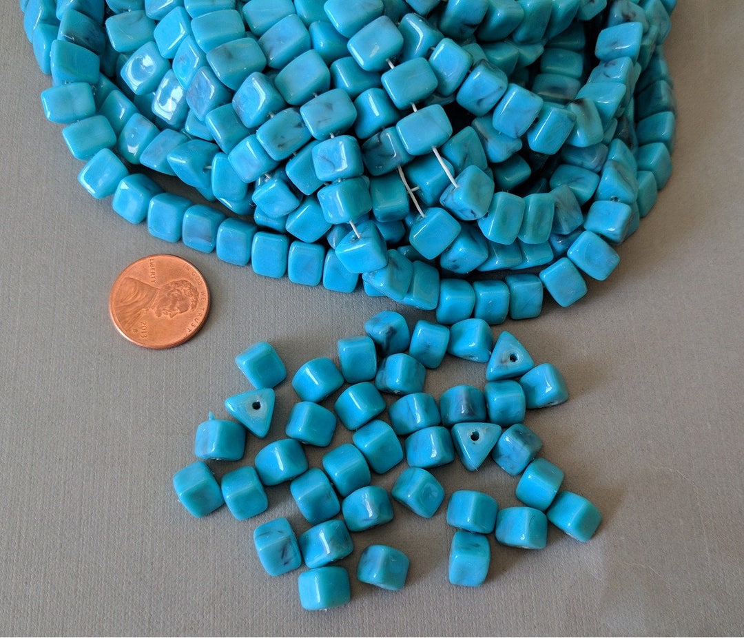 25 Vintage Faux Turquoise Triangular Lucite Plastic Beads - Etsy