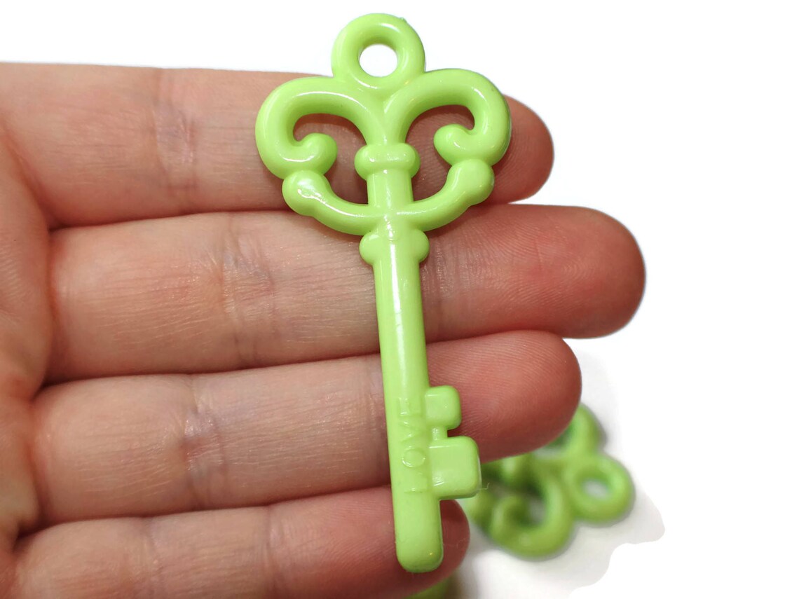 8 Lime Green Skeleton Key Charms Green Key Pendant Acrylic Keys Plastic ...