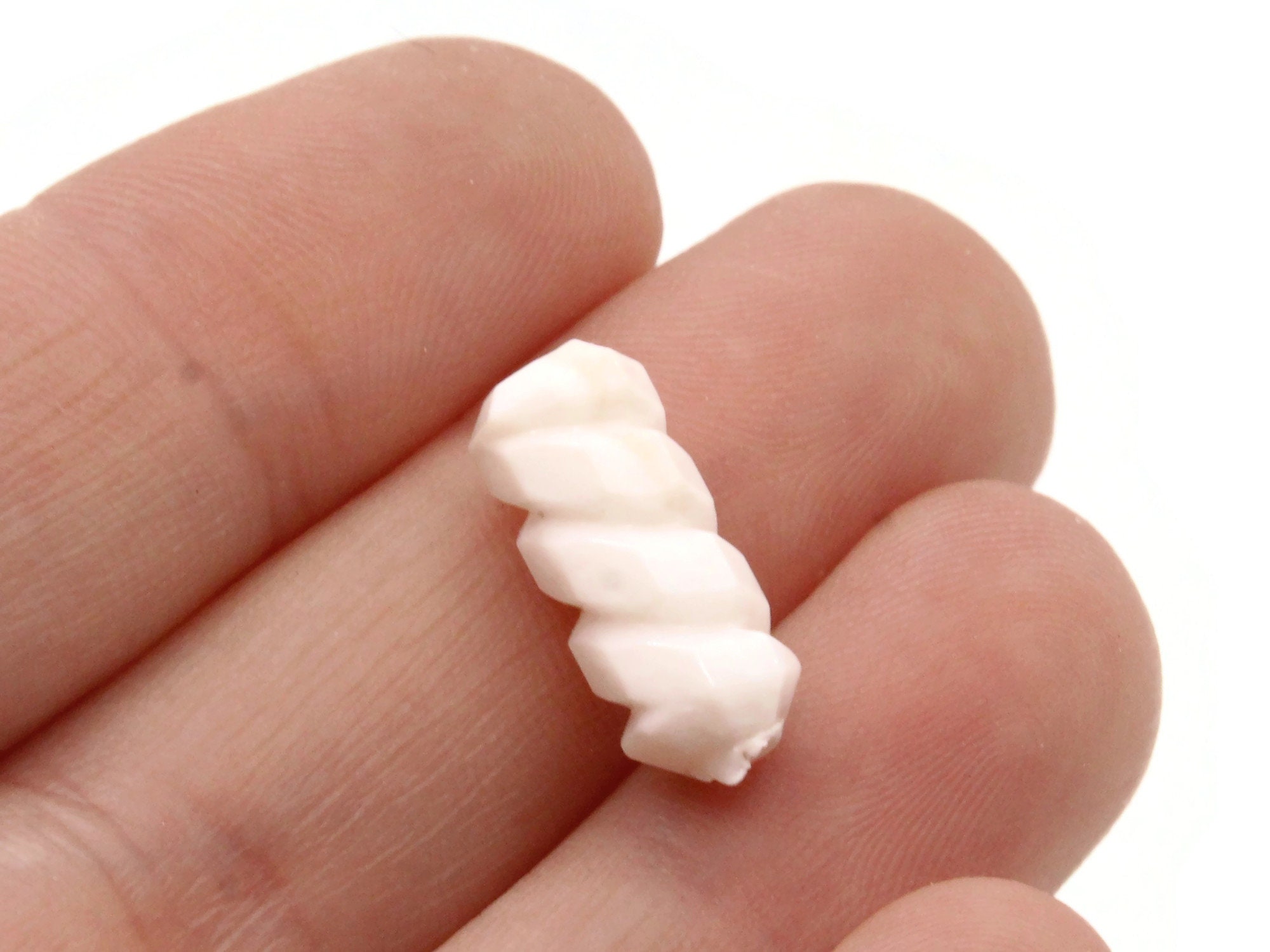 12 16mm Beige Vintage Plastic Beads Screw Tube Beads Jewelry Making ...