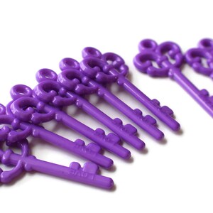 8 Purple Key Skeleton Key Charm Purple Pendant Acrylic Key Plastic Key ...
