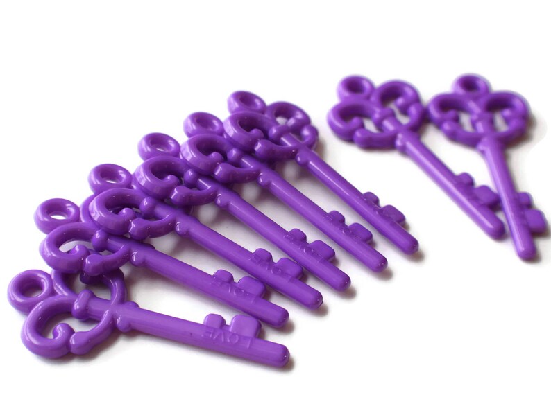 8 Purple Key Skeleton Key Charm Purple Pendant Acrylic Key Plastic Key ...