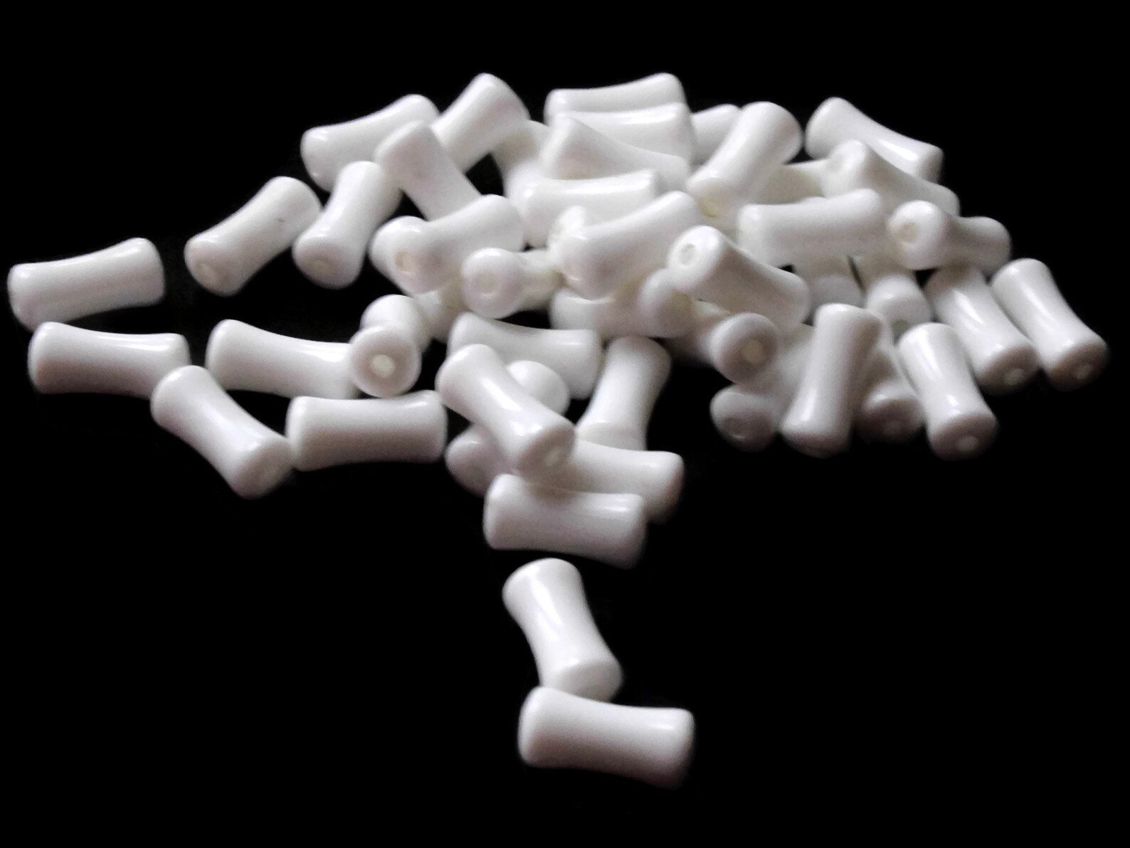 50 11mm X 5mm White Tapered Tube Beads Vintage Plastic Beads - Etsy