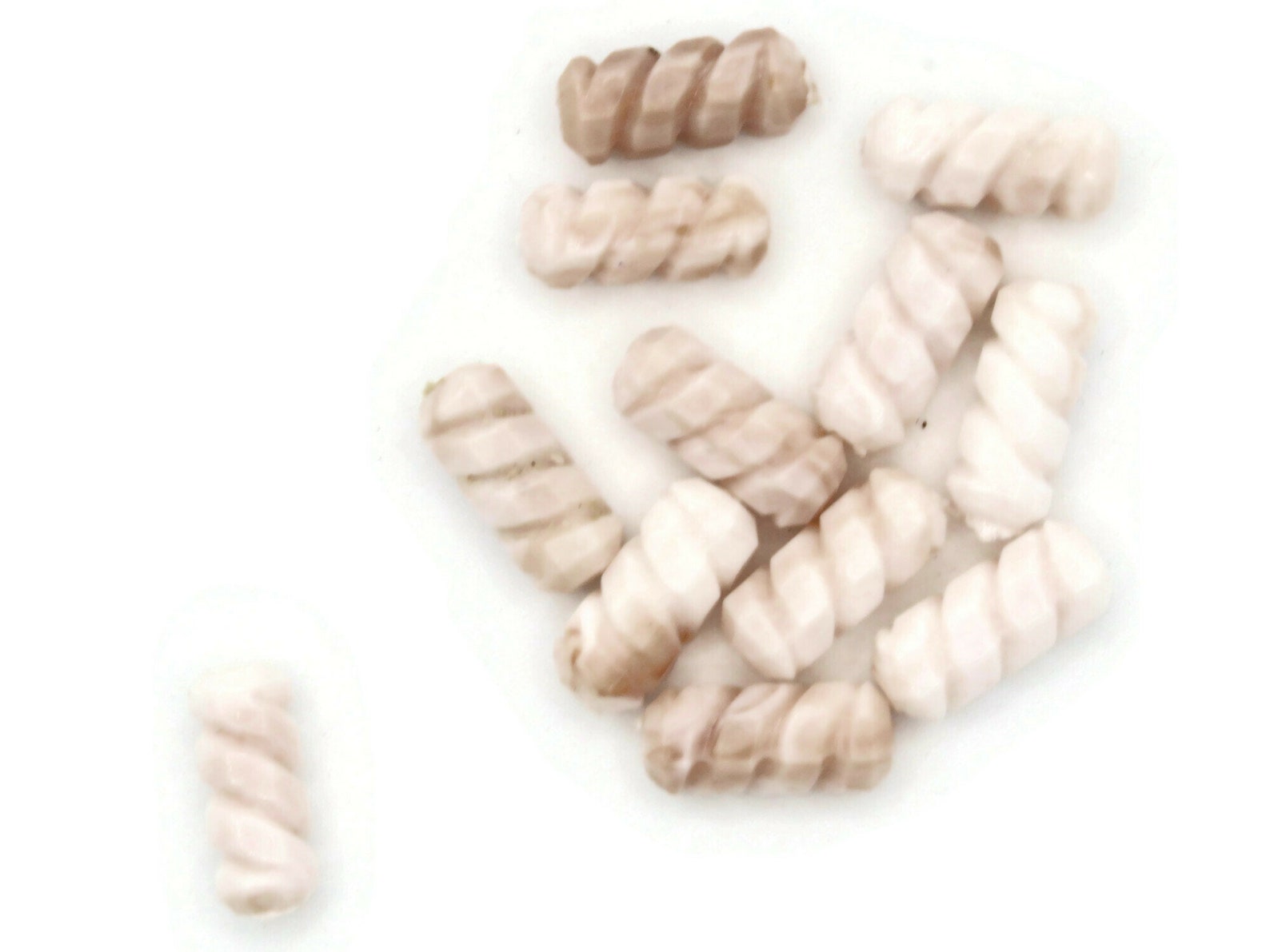 12 16mm Beige Vintage Plastic Beads Screw Tube Beads Jewelry Making ...