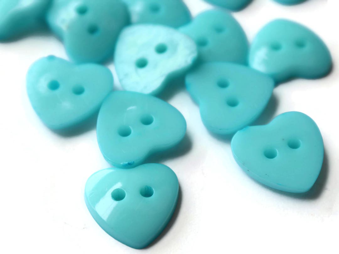 30 14mm Turquoise Heart Buttons Plastic Buttons Acrylic Buttons Love ...
