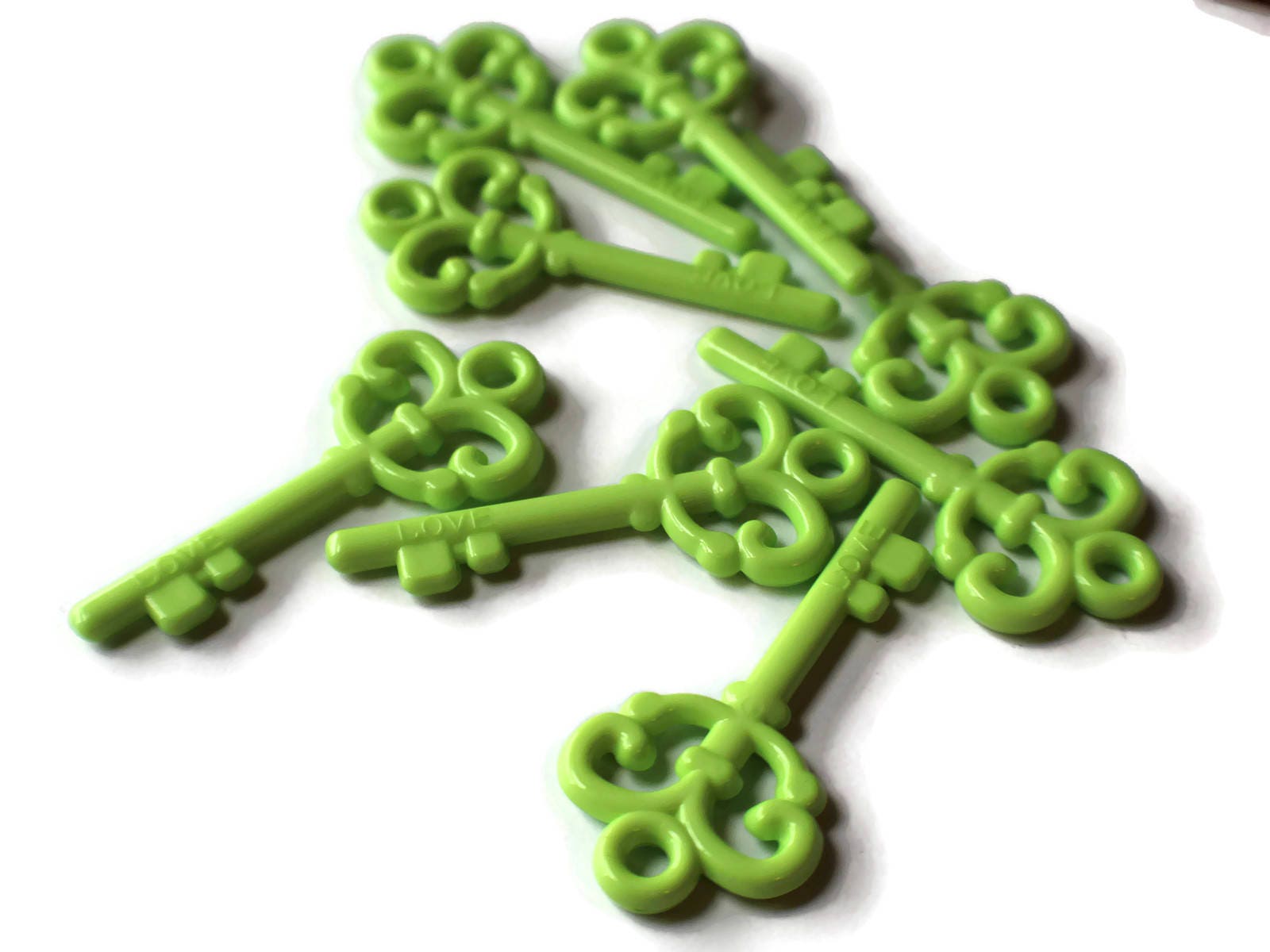 8 Lime Green Skeleton Key Charms Green Key Pendant Acrylic Keys Plastic ...