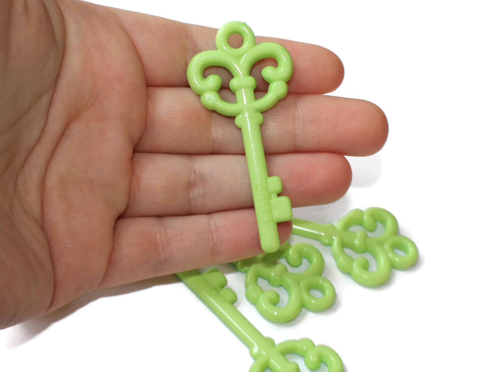 8 Lime Green Skeleton Key Charms Green Key Pendant Acrylic Keys Plastic ...