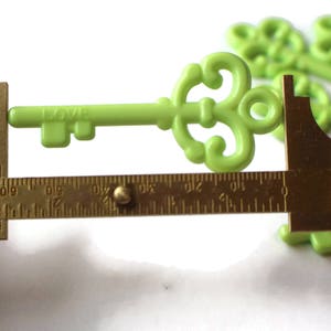 8 Lime Green Skeleton Key Charms Green Key Pendant Acrylic Keys Plastic ...