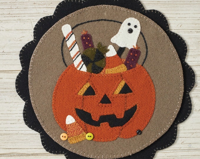 Welcome Home Center Circle Woolen Mats - OCTOBER Circle Center ...