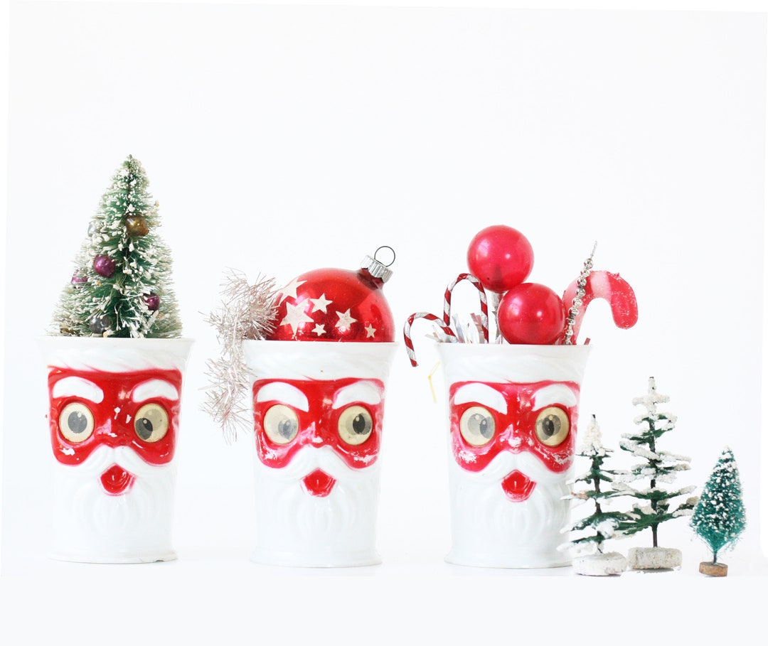 Vintage Plastic Santa Cups: Magic Eye Christmas Decor, Set of 3 - Etsy