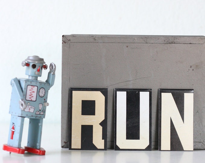 Vintage Sign Letters RUN - Etsy
