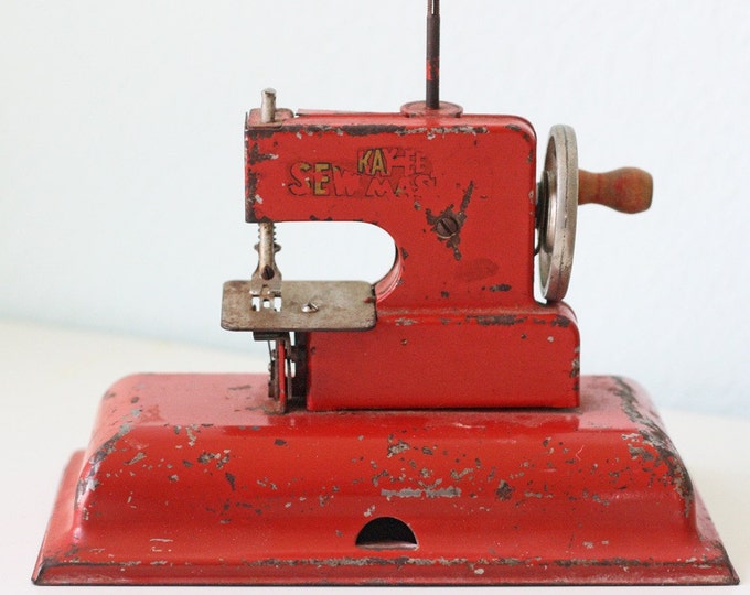 Vintage Little Red Sewing Machine, RESERVED - Etsy