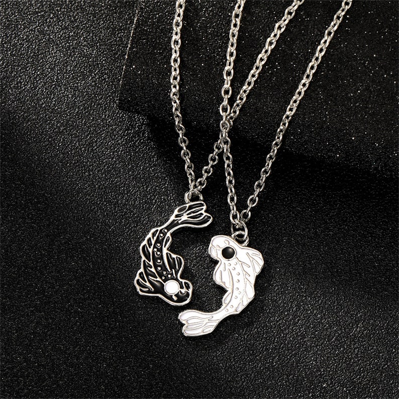 Jujutsu Kaisen Gojo and Geto Matching Couple Necklace, Satoru Gojo ...