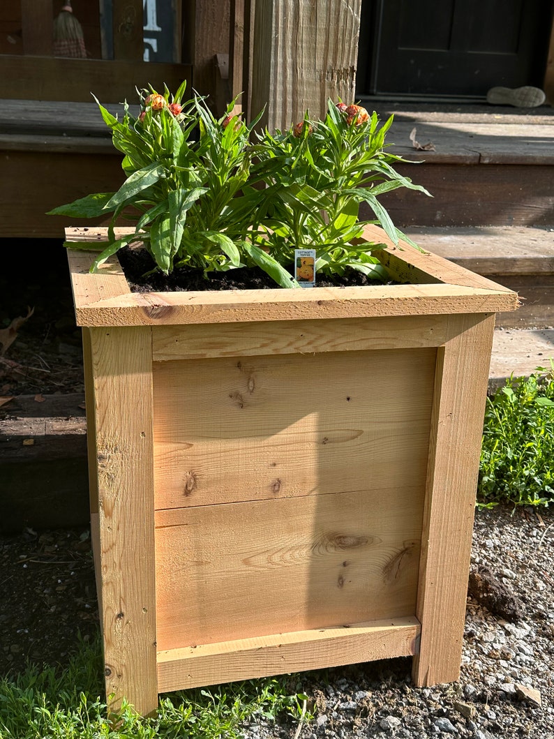 Shaker Style Cedar Planter Box - Etsy Canada