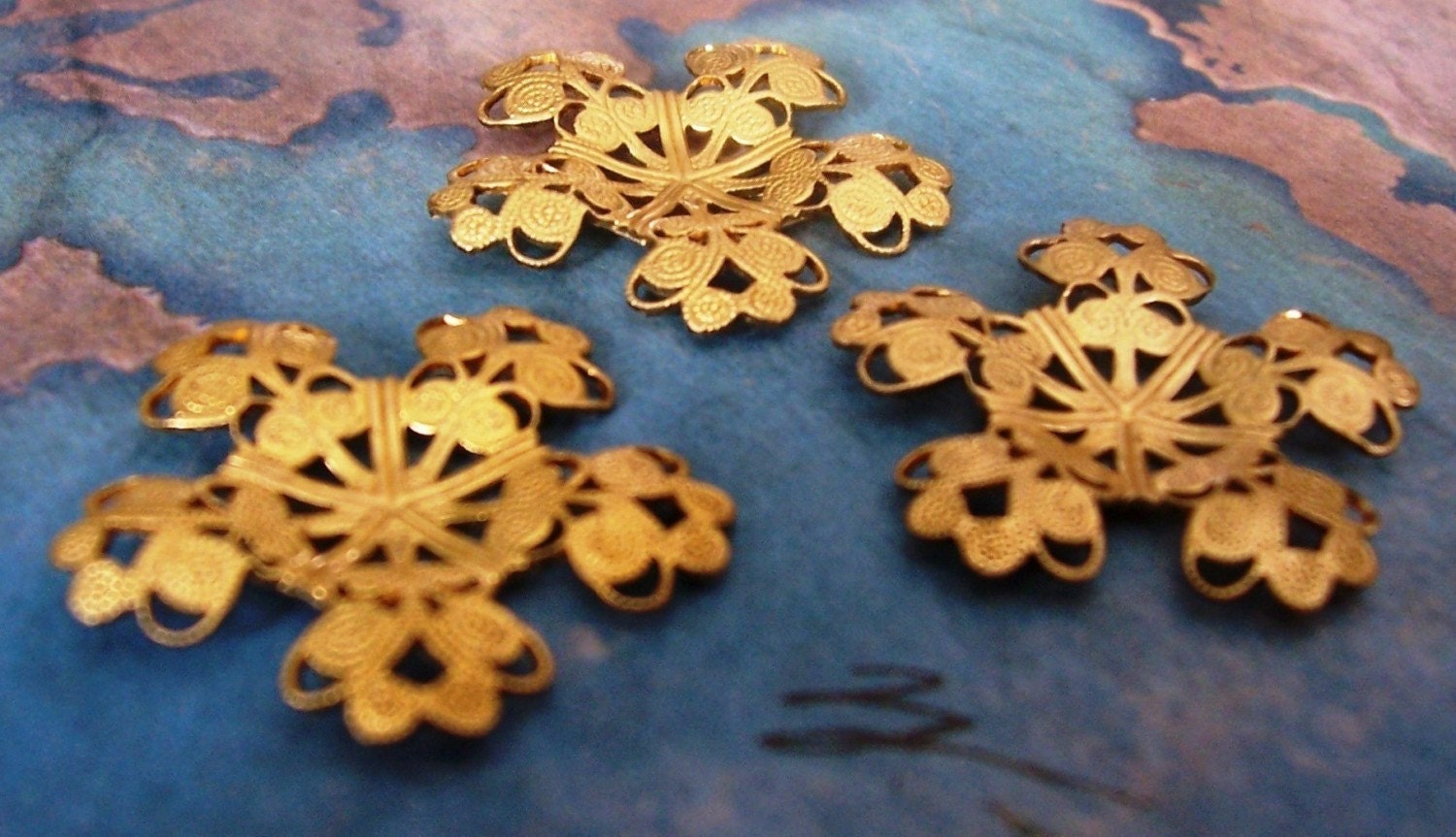 2 PC Raw Brass Rococo Filigree Floral Jewelry Finding ZNE | Etsy