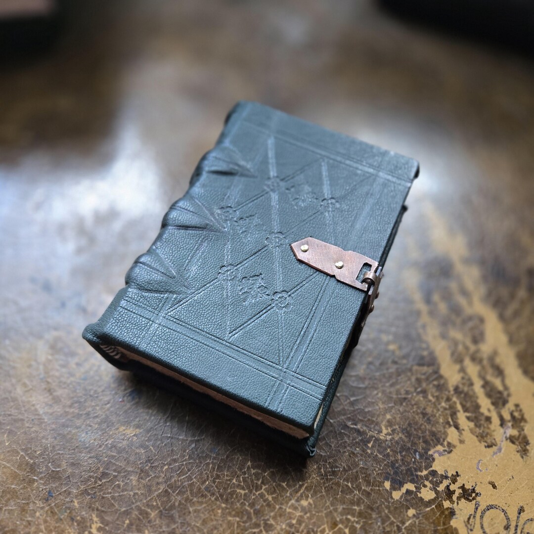 Mini Medieval Book/journal/prop, Grimoire - Etsy