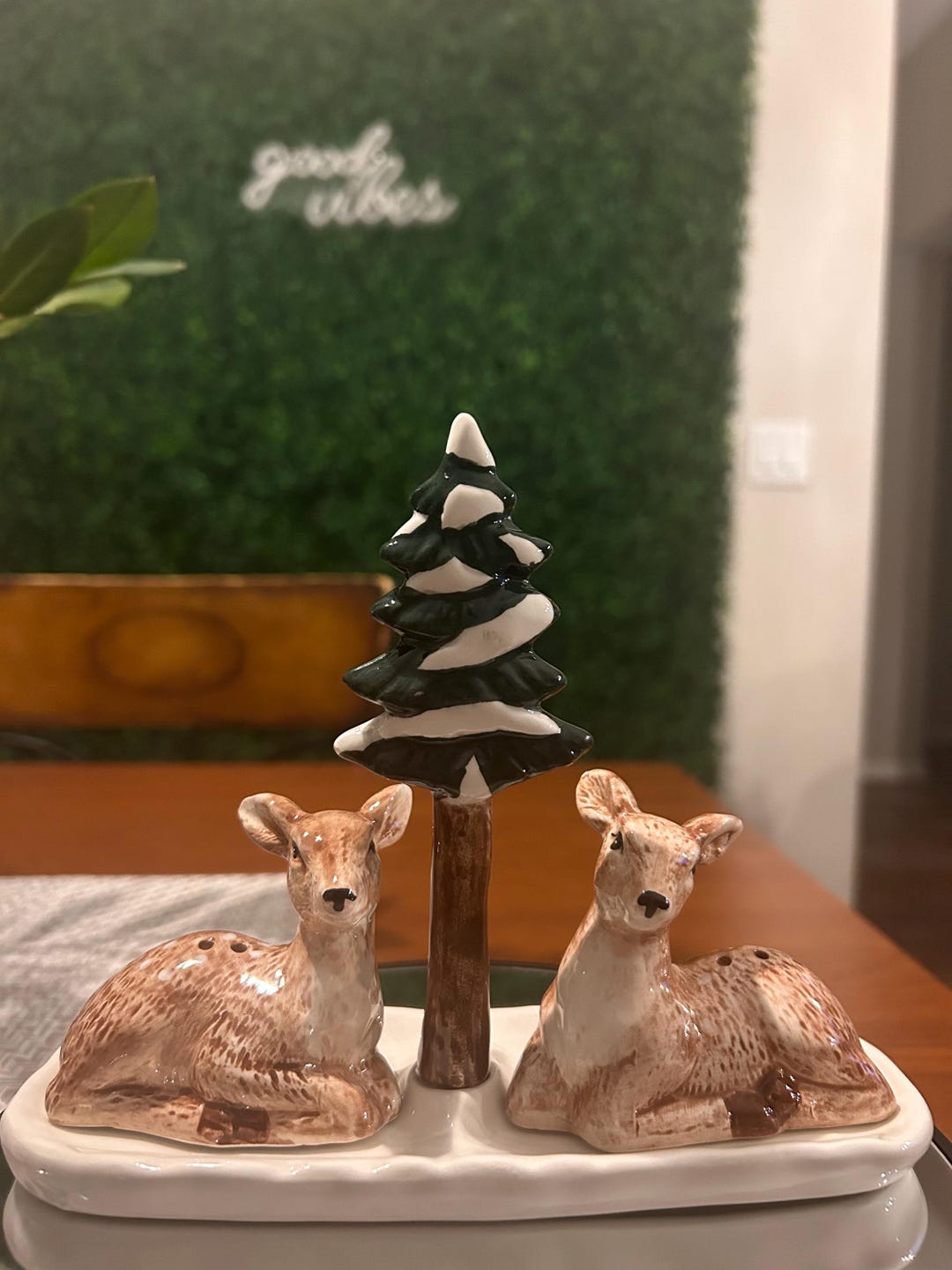 2 Deer and a Tree . Robert Stanley Home Collection. Ceramic Salt and ...