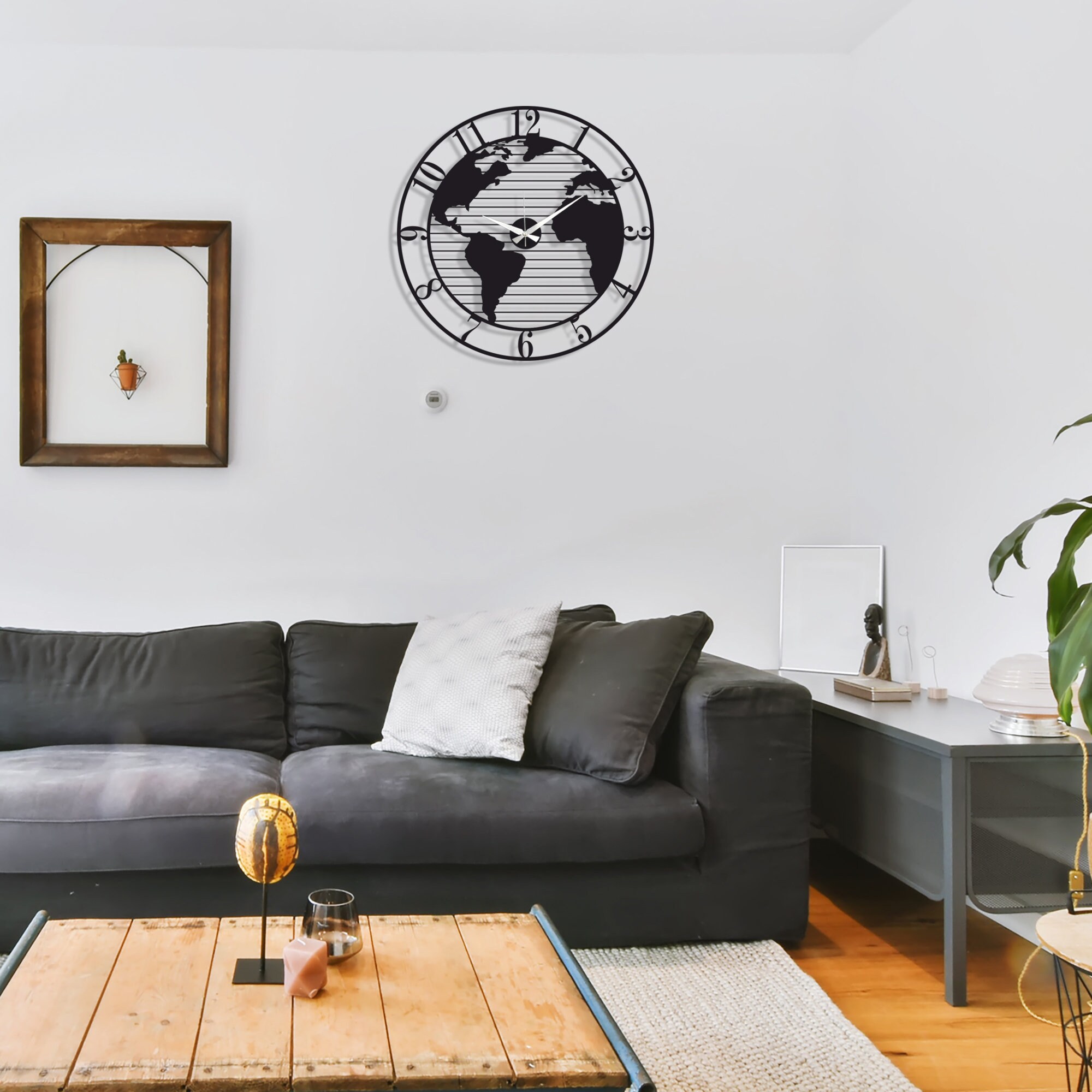 World Map Wall Clock With Latin Numerals, Unique Wall Clocks,extra ...