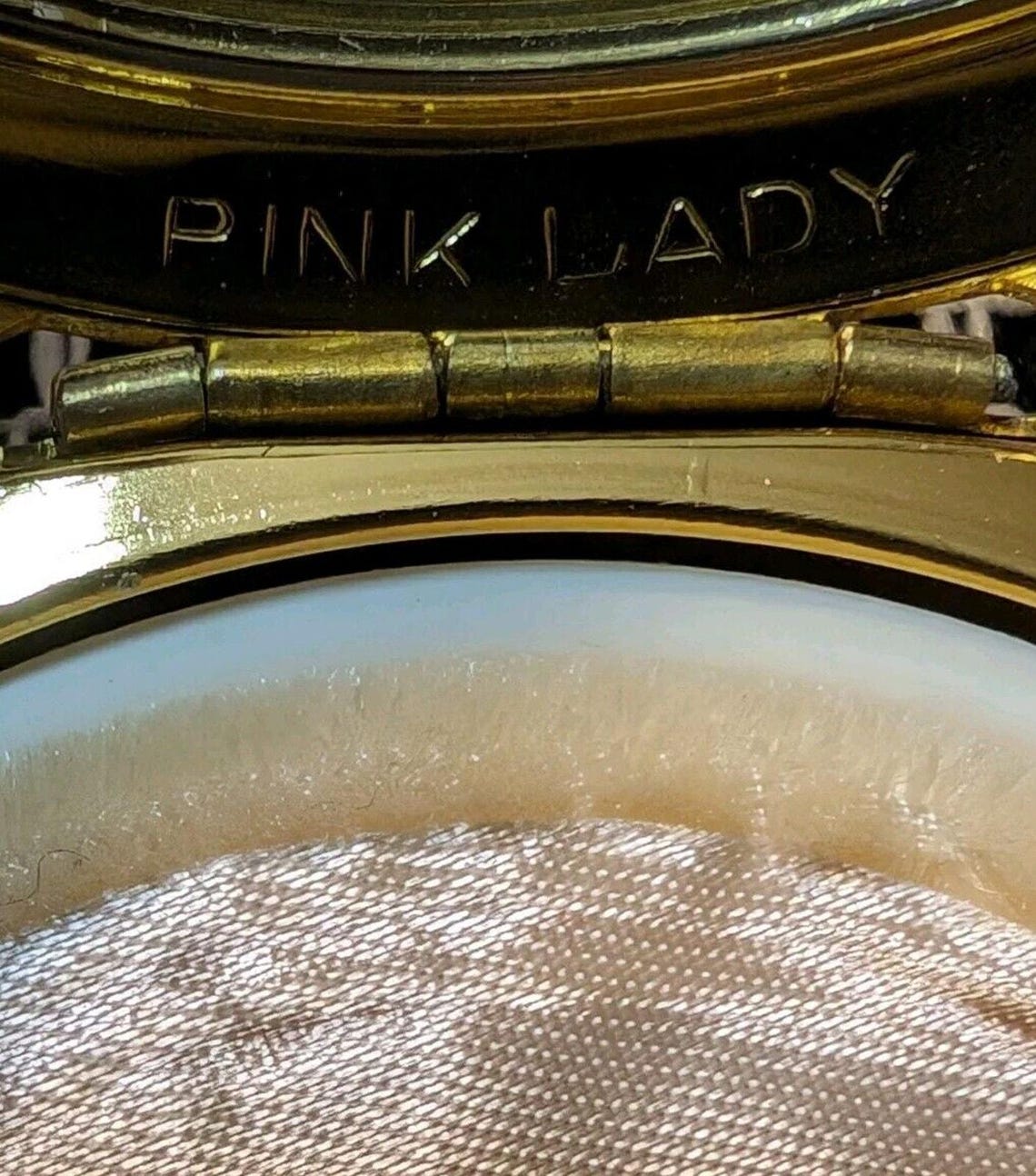 Vintage Pink Lady Powder Compact Mirror and Powder Puff - Etsy