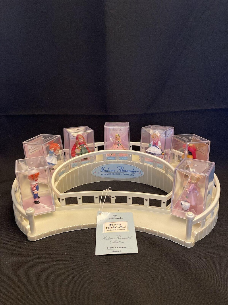 Madame Alexander “merry Miniatures” Display Base & 7 Keepsake ...