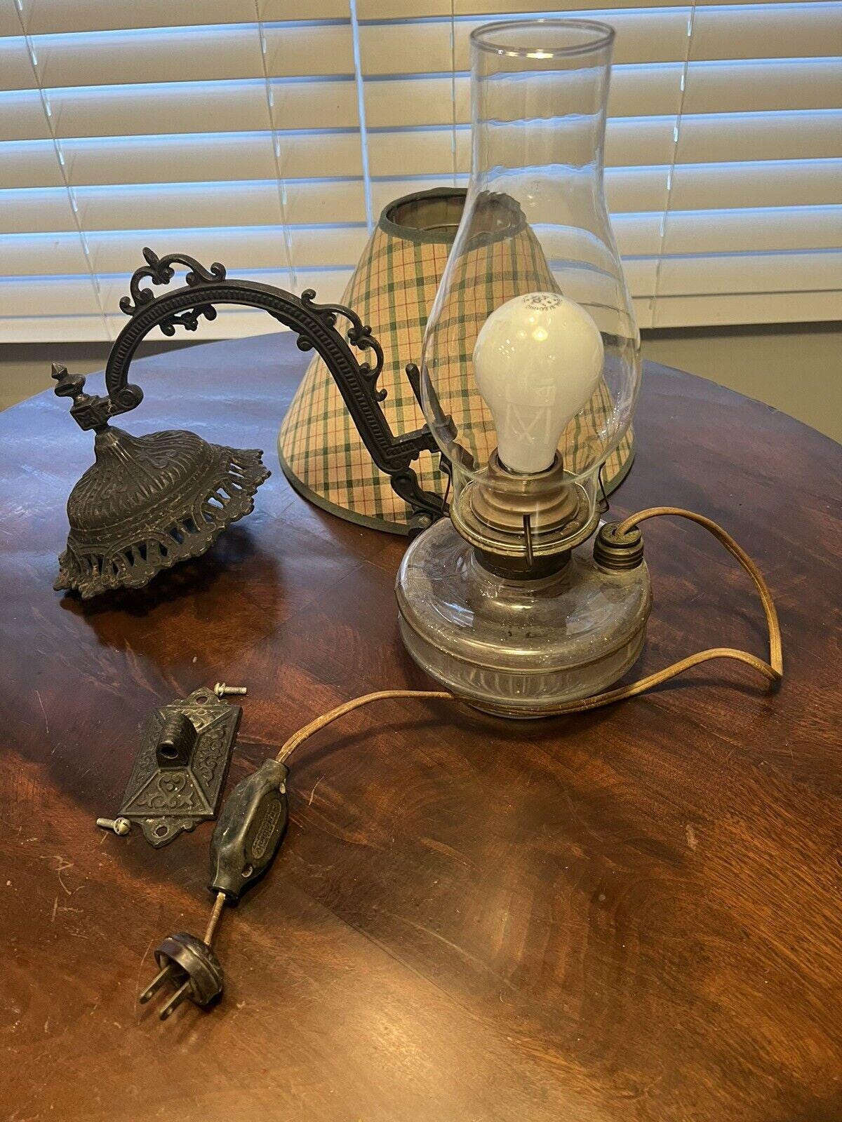 Cast-iron Swing Arm Oil Lamp Wall Bracket to Hang Victorian Style Wired ...