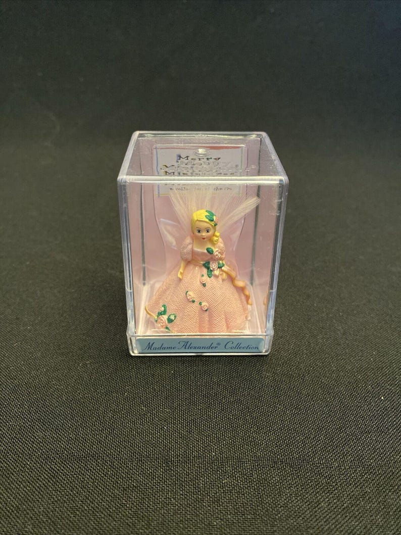 Madame Alexander “merry Miniatures” Display Base & 7 Keepsake ...
