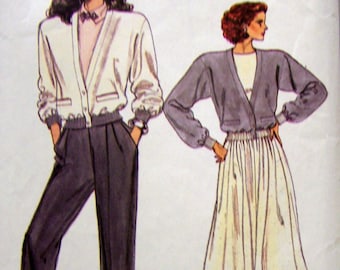 Misses' Shirt Sewing Pattern Vogue 8447 Size 6-10 Bust 30-32 Inches ...