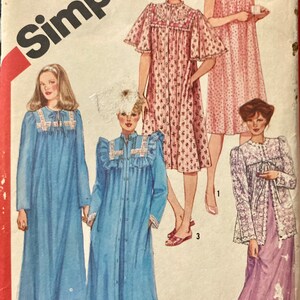 Misses' Nightgown, Robe, and Bed Jacket Sewing Pattern Simplicity 5330 ...