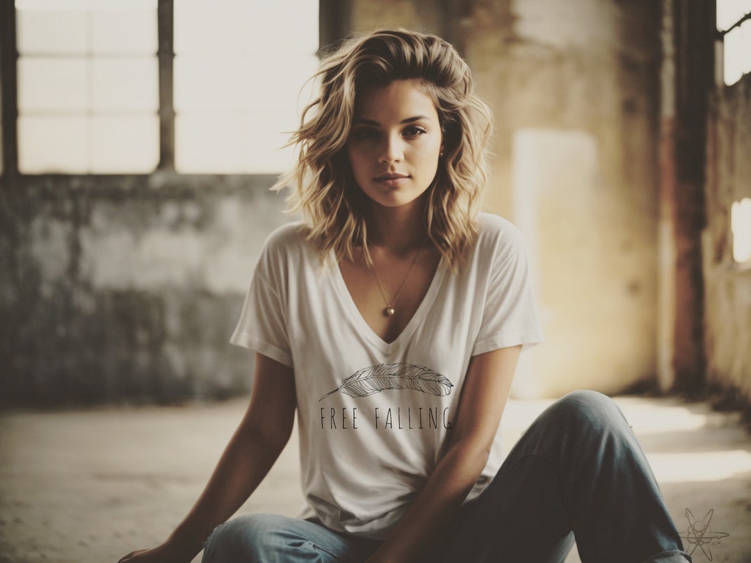 Free Falling Shirt Oversized Slouchy V Neck Tee Loose Tshirt Hippie ...