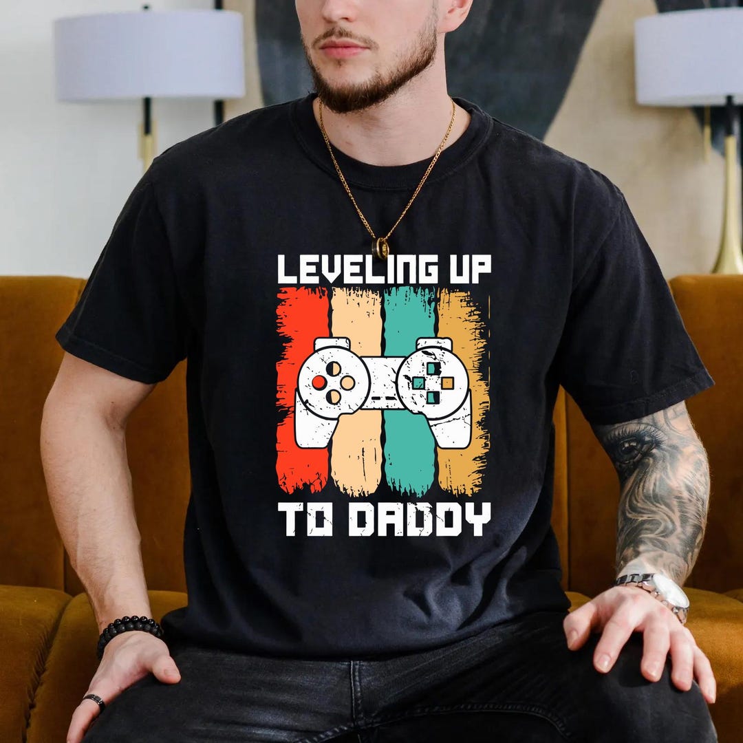 Leveling up to Daddy Shirt, Gamer Dad to Be Tee, Funny New Dad Announcement Shirt, First Time ...