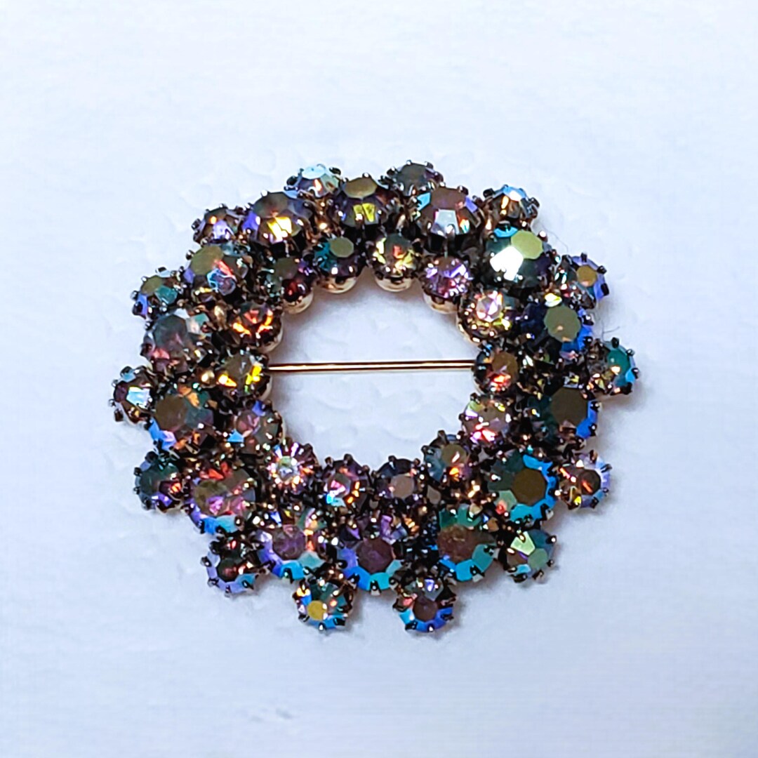 Wreath Circle Iridescent Rhinestones Pin Brooch VINTAGE Vtg Sparkling ...