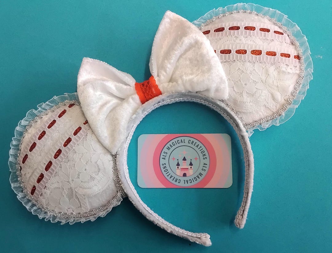 Luxury Practically Perfect Nanny White and Red Crushed Velvet Mouse ...