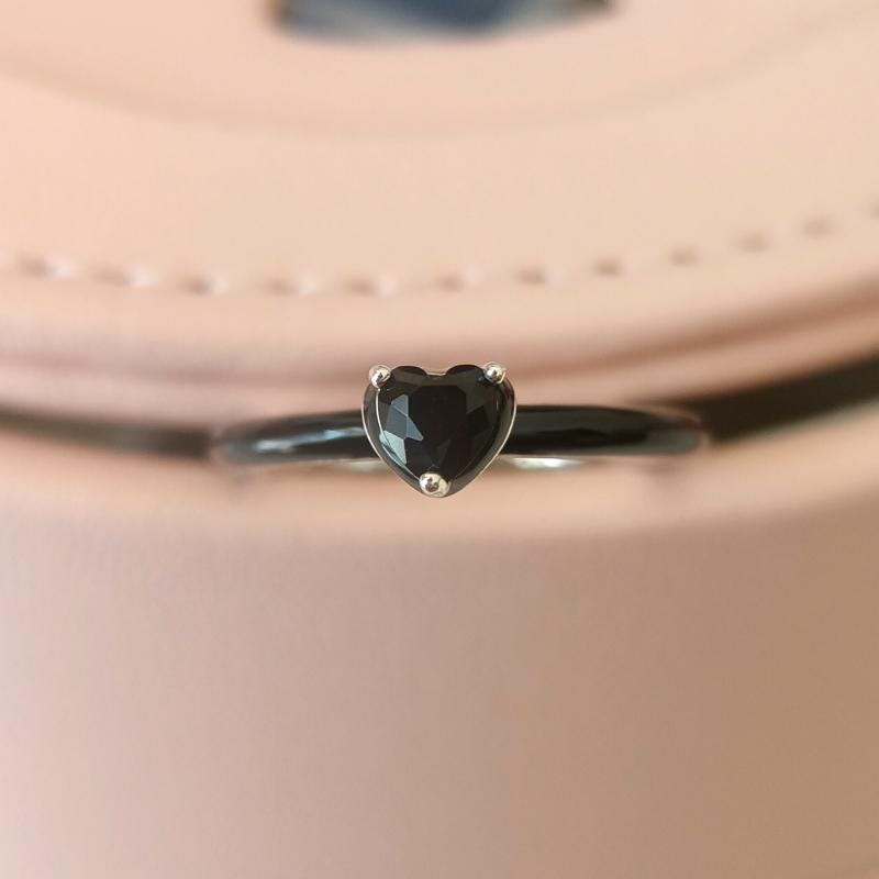 Black Heart Ring 7.5 - Etsy