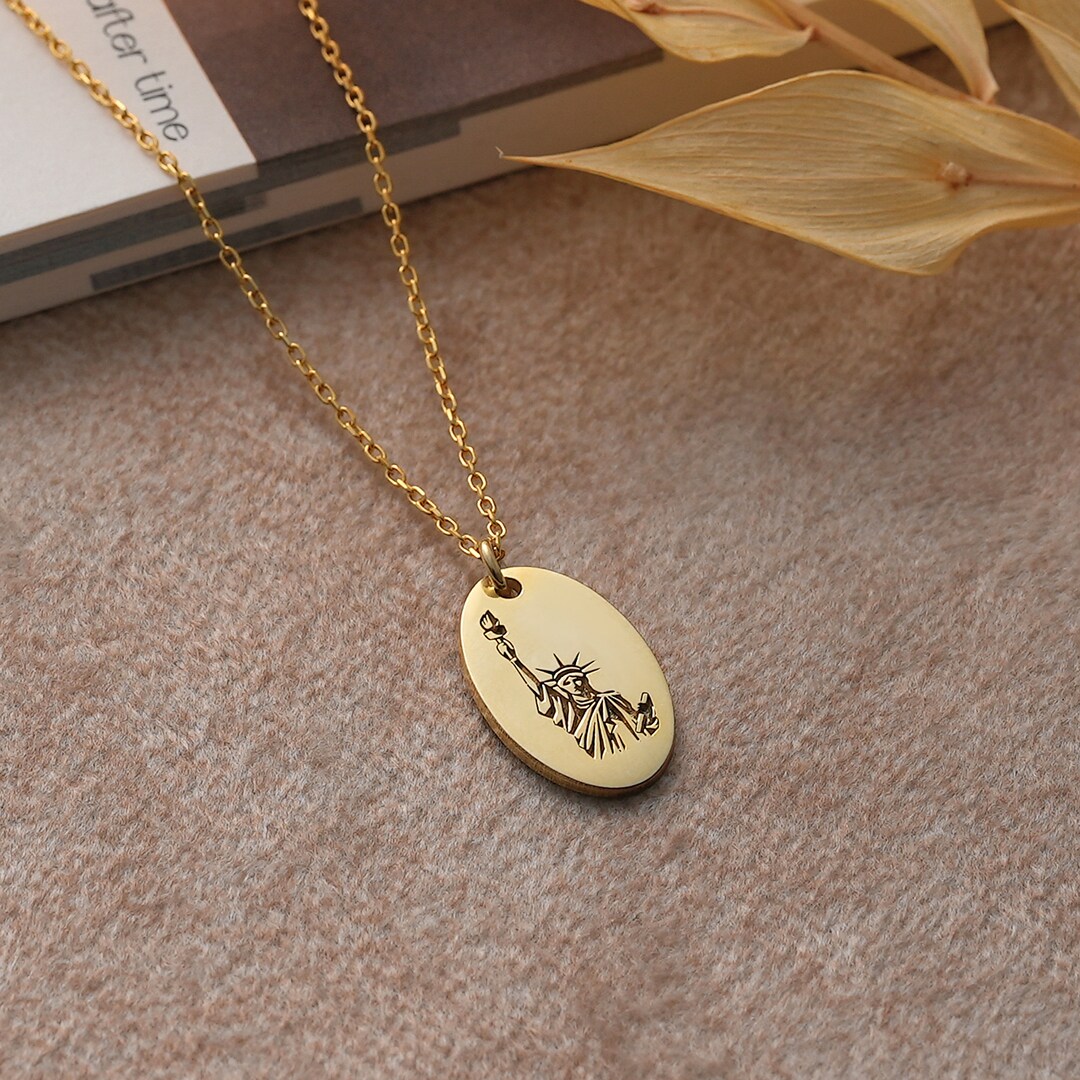 Statue of Liberty Freedom Pendant Necklace, Dainty Gold Disc Necklace ...