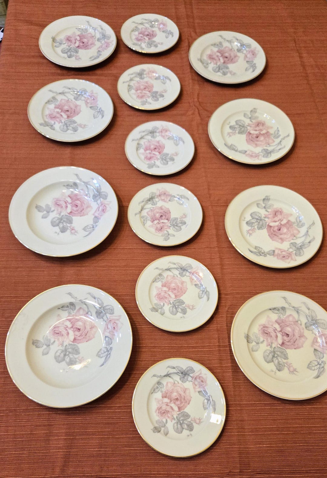 Bavarian Dining Plates Set - Pasco Gold Bavaria Hutschenreuther Selb ...
