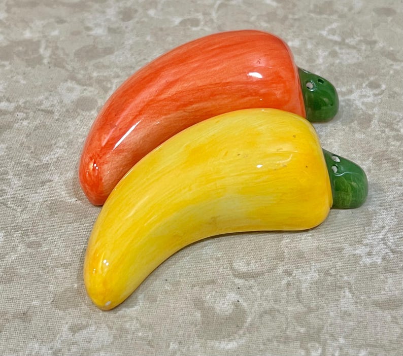 Vintage Chili Peppers Salt and Pepper Shakers. Ceramic. Southwest ...