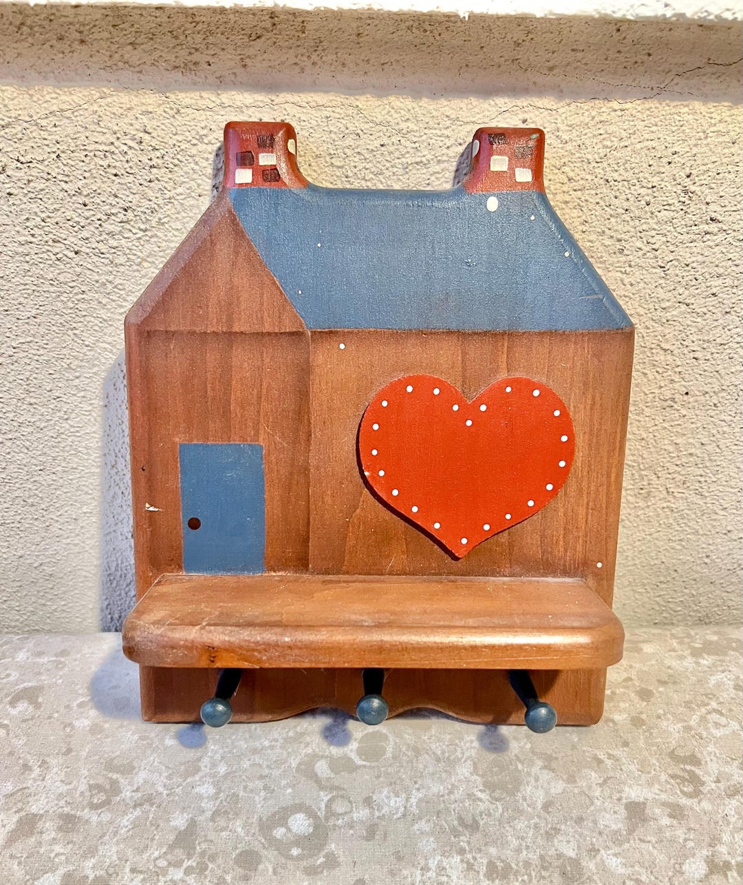 Vintage Handmade Handpainted Wood Shelf With Pegs. House. Heart. 3 Pegs ...