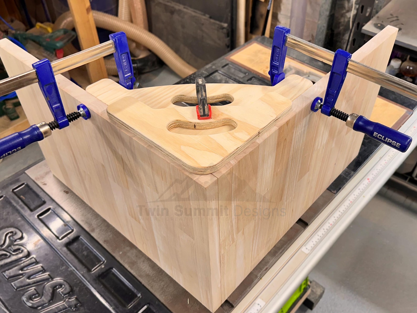 Corner Clamp Jig CNC Router and Laser Files, Cabinet Squares, Multiple ...