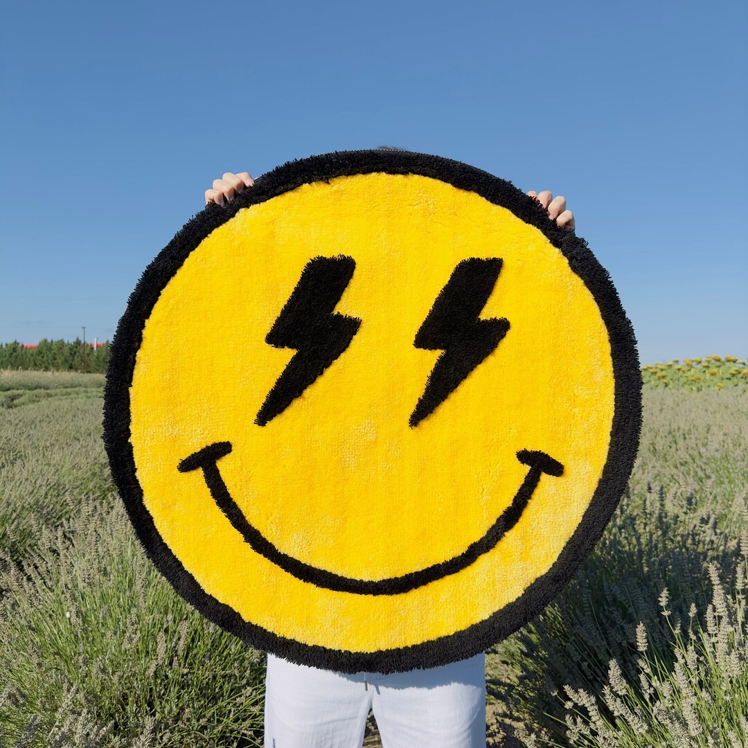 Smiley Flash Eyes Rug Hand Tufted Smiley Rug for Kids Room Smiley Face ...