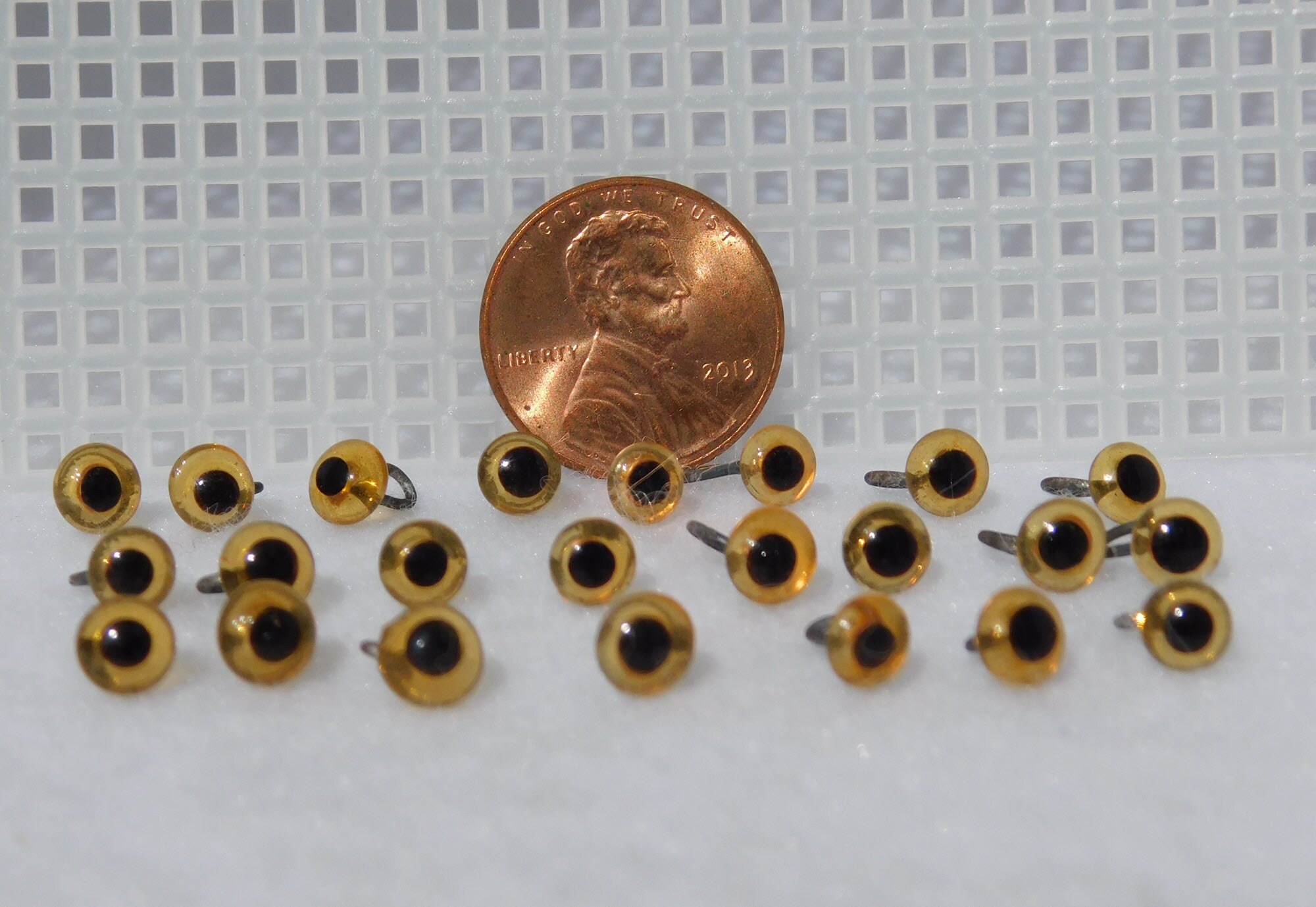 20 PAIR Glass Eyes on Wire Bent Into a Loop SALE 3mm or 4mm or 5mm ...