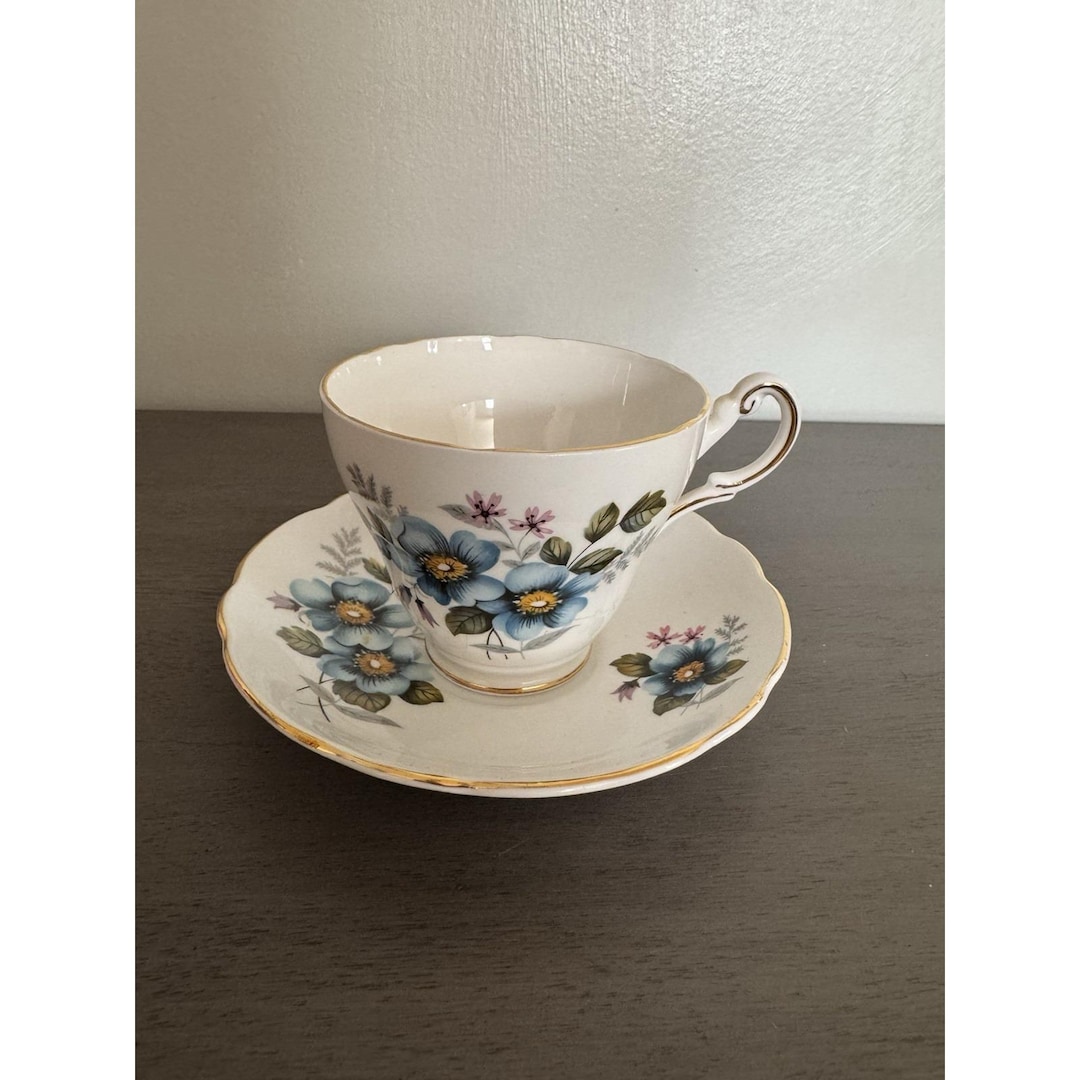 Regency Tea Cup & Saucer Blue Dogwood Flowers Bone China England ...