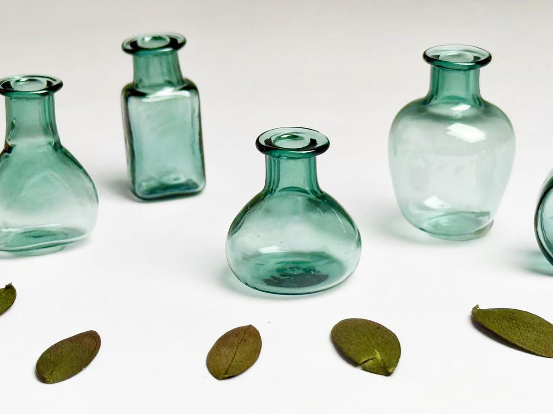 0.95" Mini Glass Cat Whisker Holder, Adorable Vase Pet Memorial Gift ...