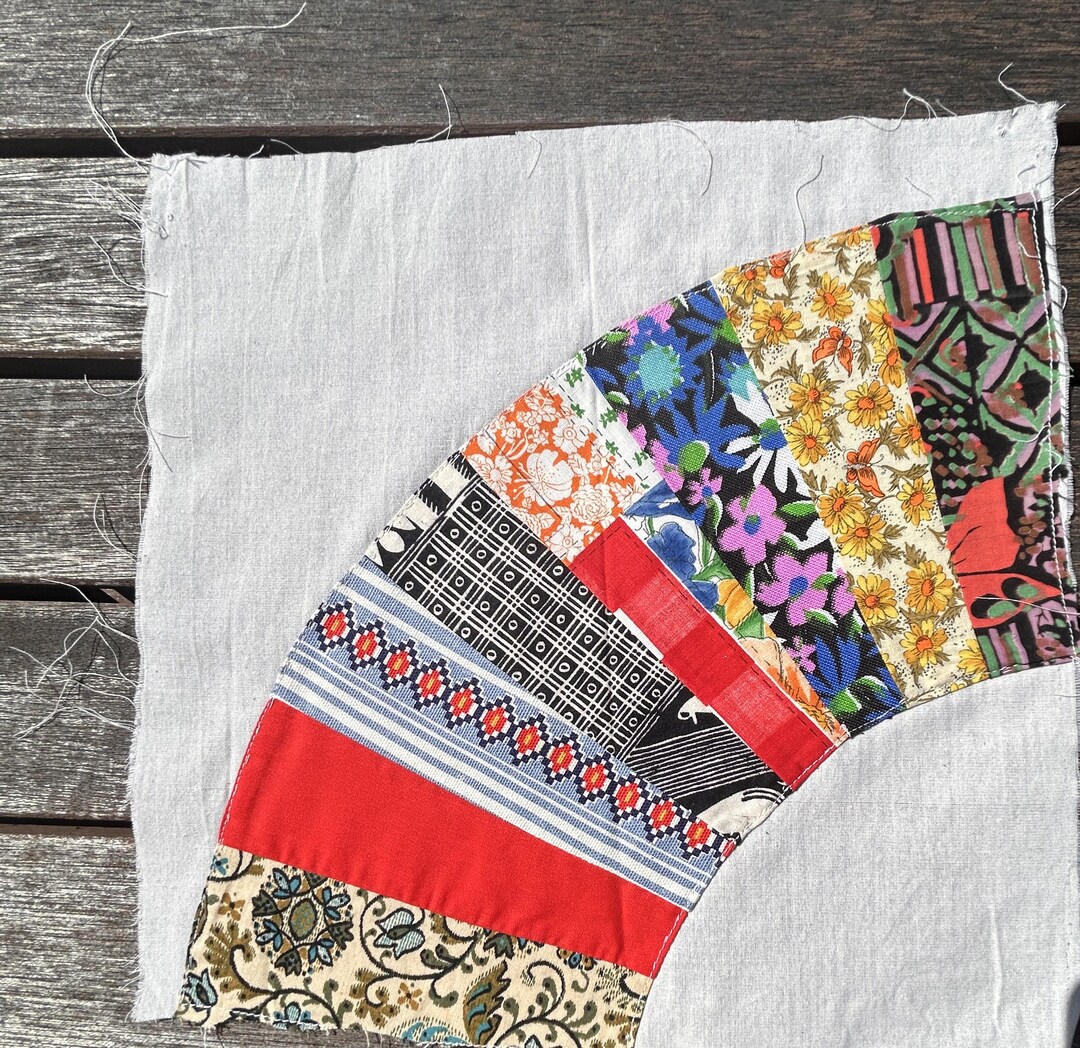 8 Vintage Fan Quilt Blocks Bright 70's Fabrics Grandmothers Fan Dresden ...
